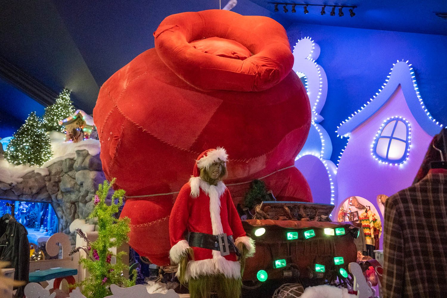 A Complete Guide to Visiting Castle Noel in Ohio